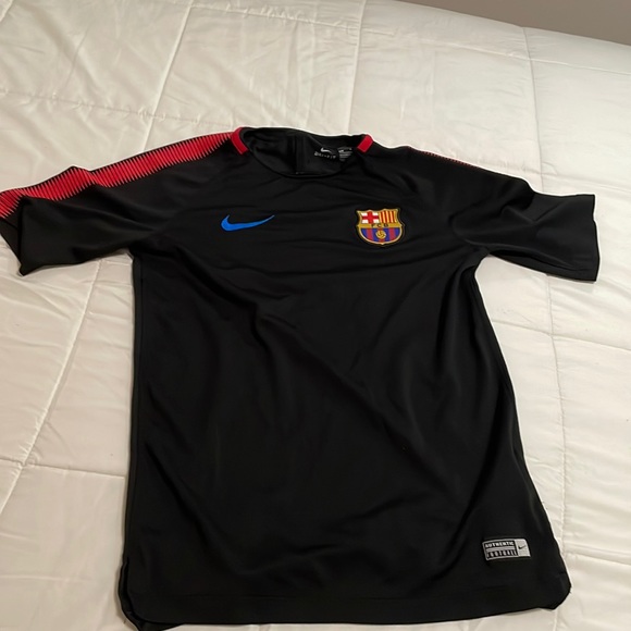Nike | Shirts & Tops | Dont Really Need Anymore Worn 4 Times | Poshmark